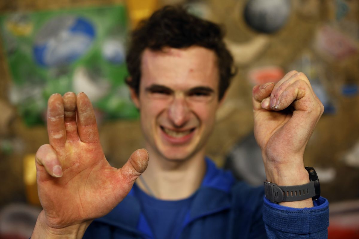 Crimp Grips Tutorial: Crimp Like a Pro Climber ⚡ | Adam Ondra